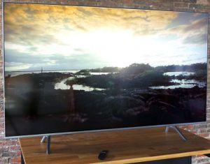 Samsung MU8000 Review (4K Premium UHD TV) – Home Media Entertainment